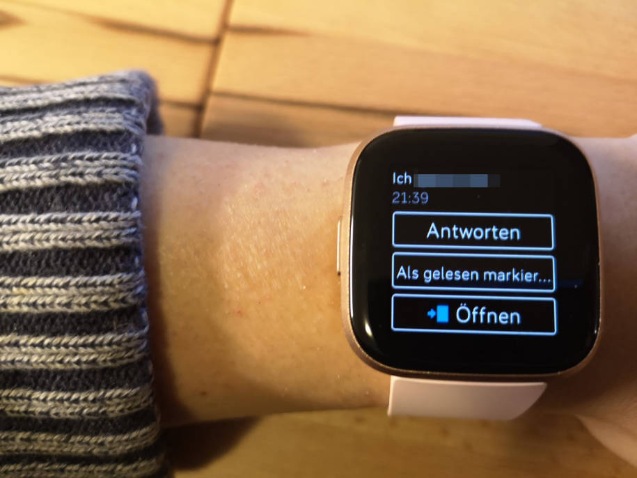 Fitbit Versa 2 im Alltagstest - pctipp.ch