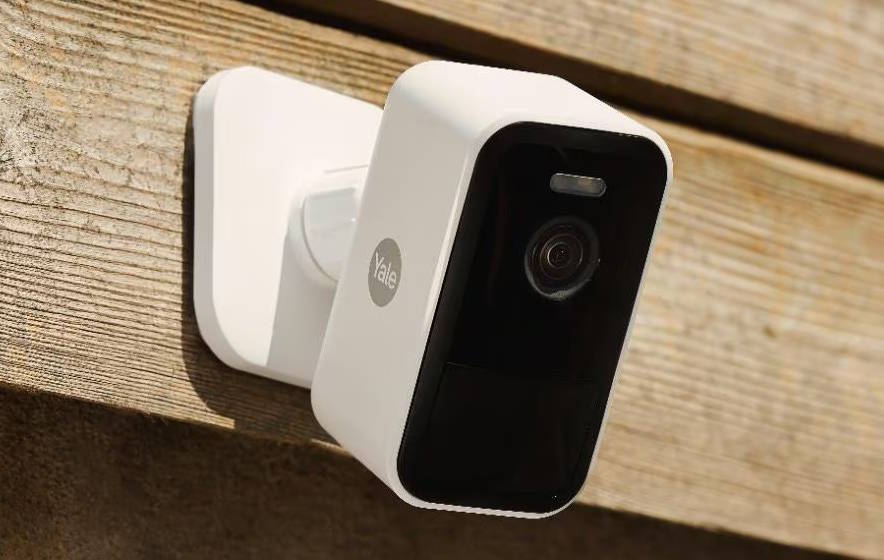 Sicherheitskamera Yale Smart-Outdoor-Cam im PCtipp-Test - pctipp.ch